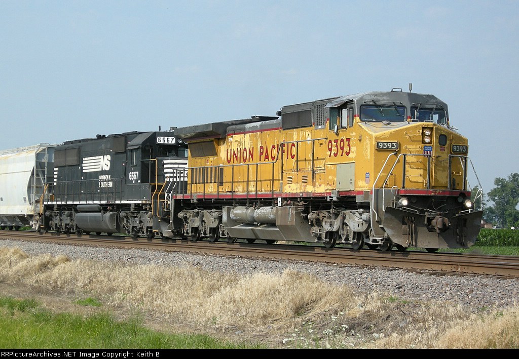 UP 9393 and NS 6567